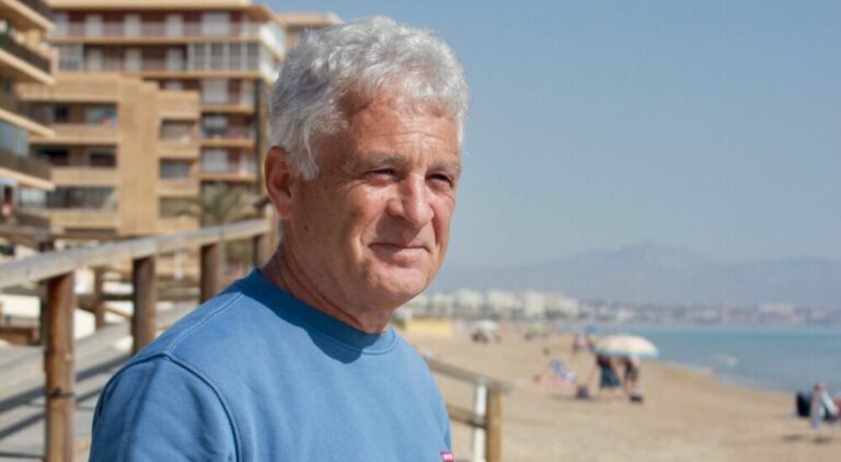 Carlos Calvo: Audiólogo infantil de éxito, padres implicados